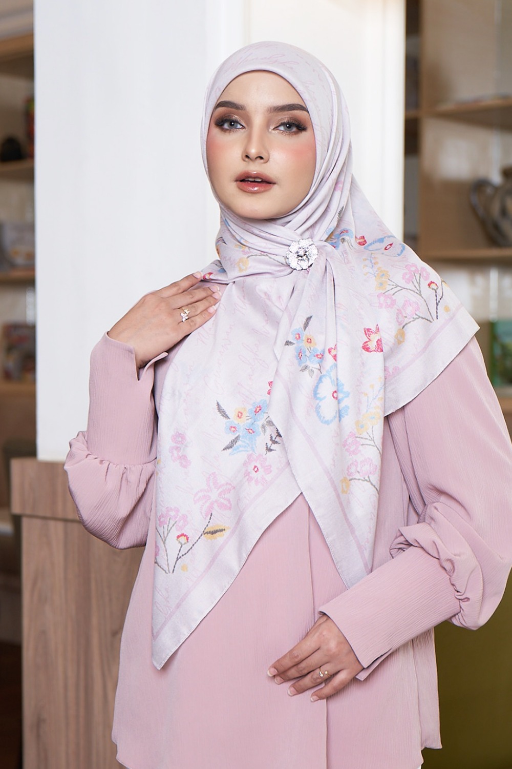 ARIELLE BLUSH SCARF